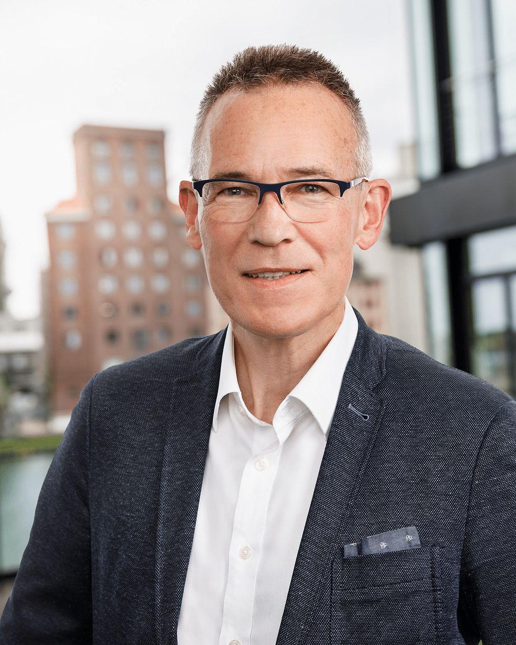 Prof. Dr. Manfred Krafft - Universität Münster Professional School