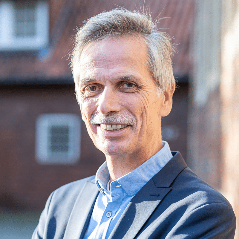 Prof. Dr. Dr. h.c. Jörg Becker - Universität Münster Professional School