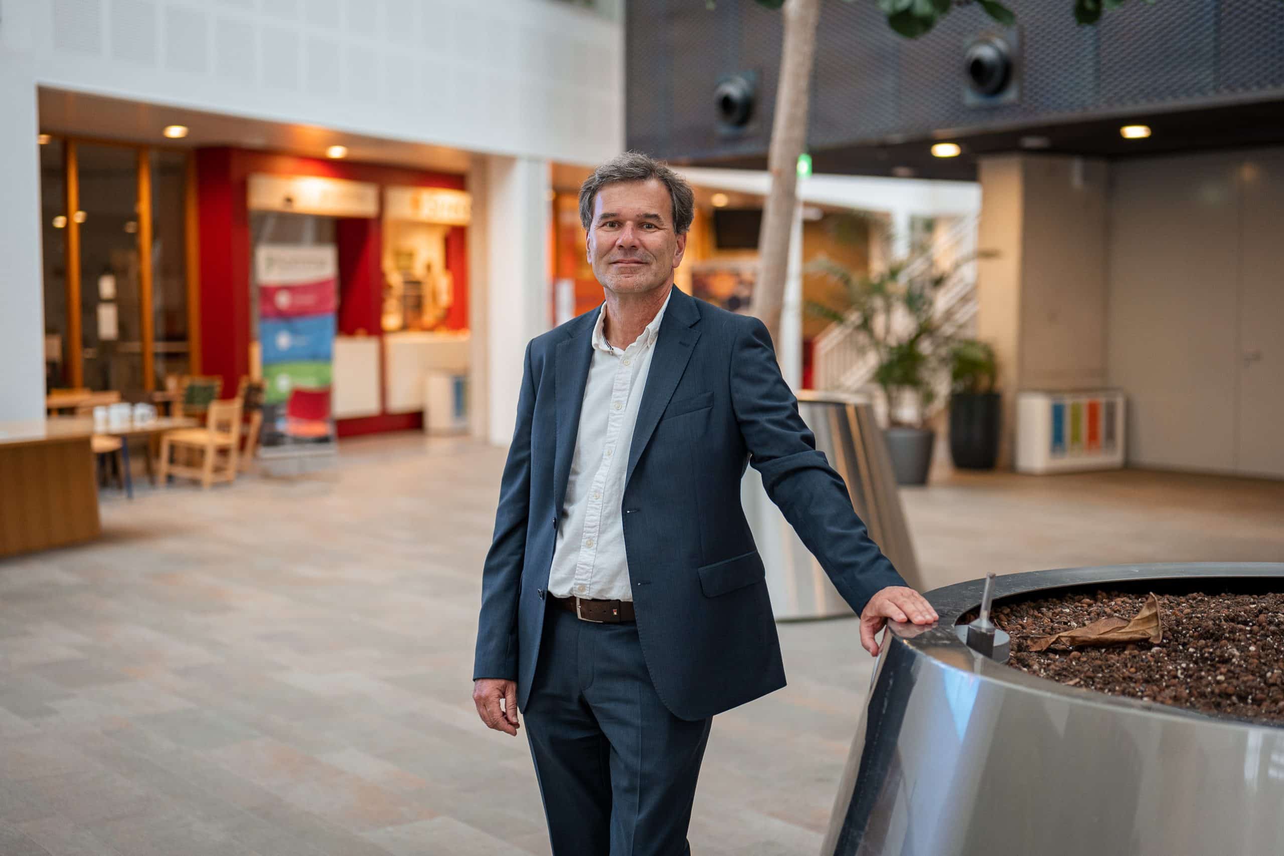 Prof. Dr. Jos van Hillegersberg - Universität Münster Professional School